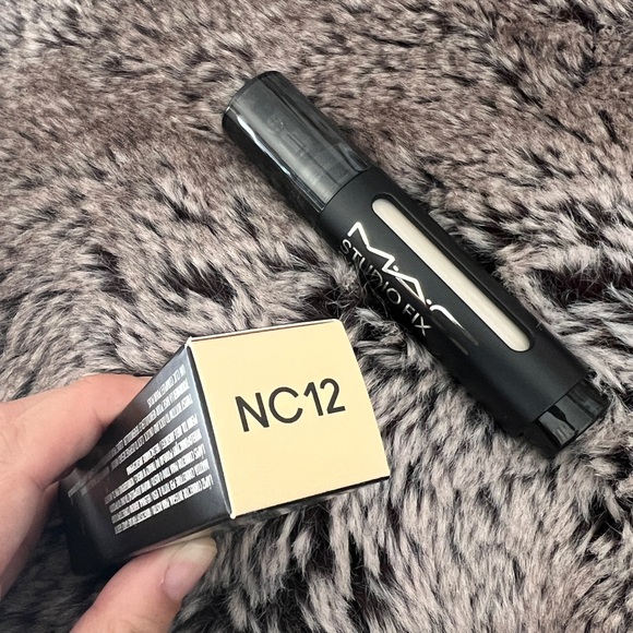 MAC Cosmetics | Makeup | Mac Studio Fix Everywear Allover Face Pen Nc2 | Poshmark